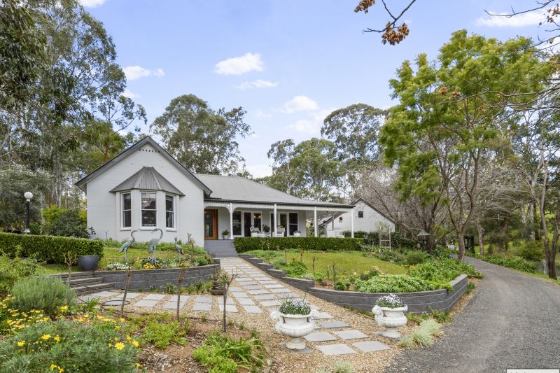 Real Estate For Sale - 35 Merindah Way - Kurrajong , NSW