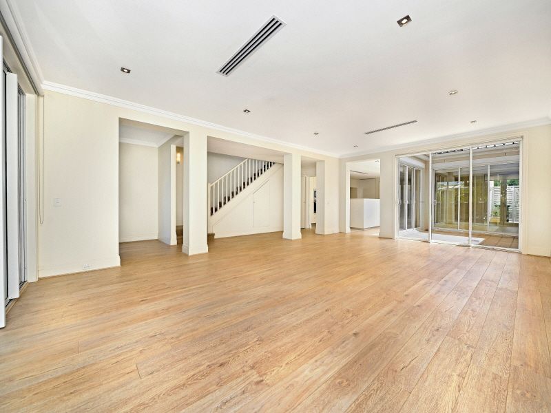 35 Vineyard Way, Breakfast Point | Breakfast Point Realty
