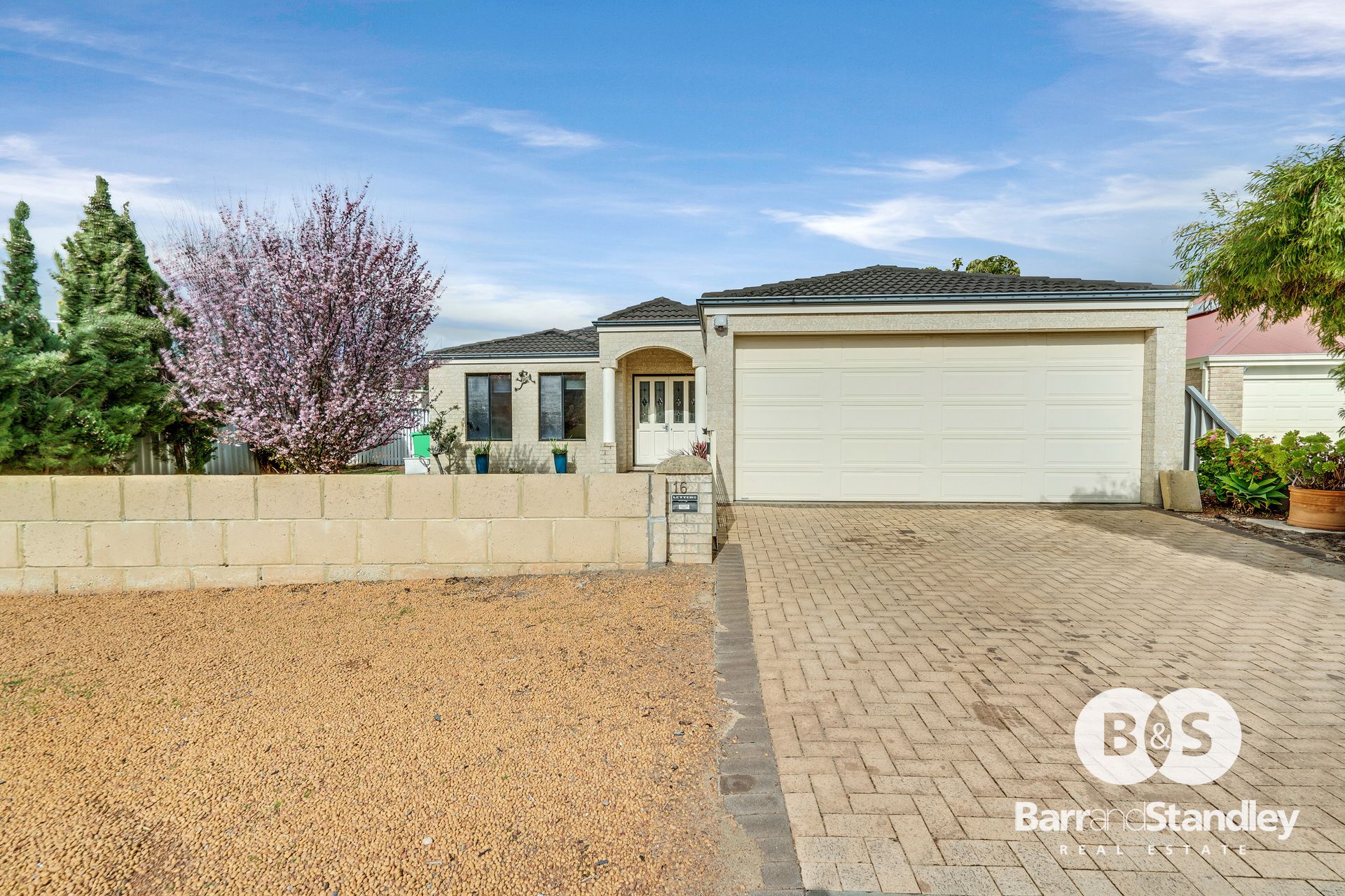 16 Clare Row, COLLEGE GROVE | Barr and Standley Real Estate