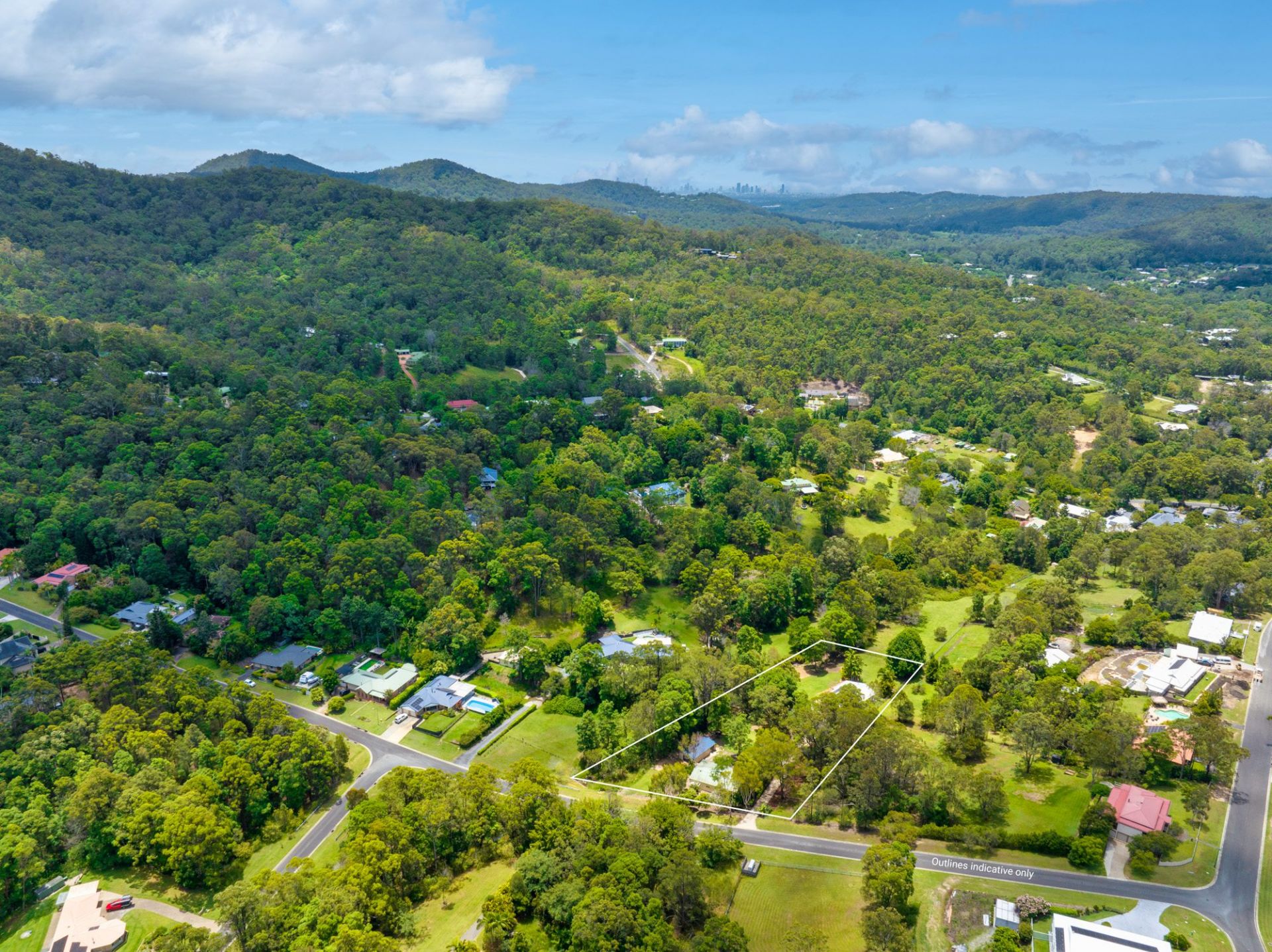 5 Hidden Valley Road, Bonogin | Amir Prestige Group