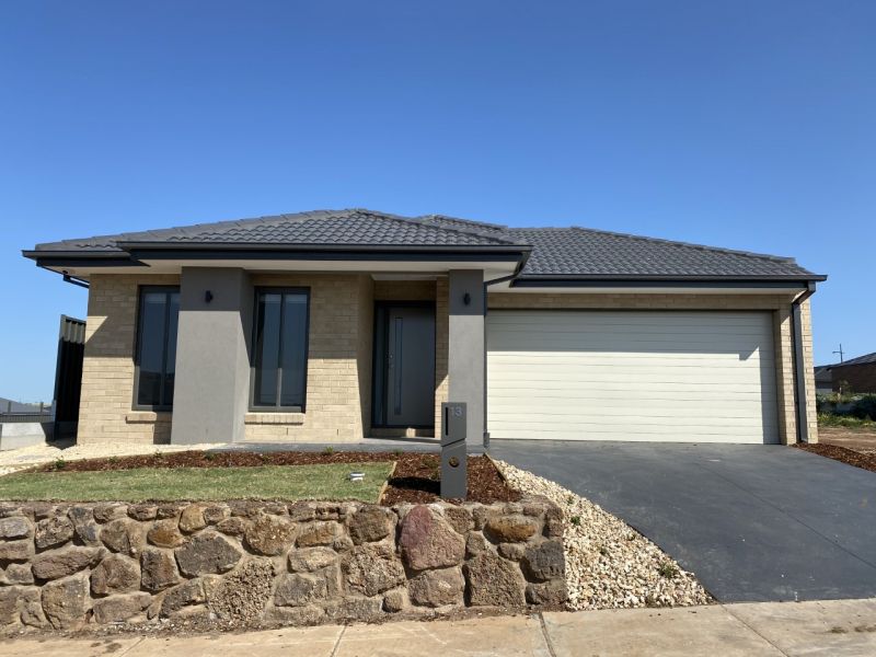 13 Sangre Street, TRUGANINA | Sweeney Estate Agents