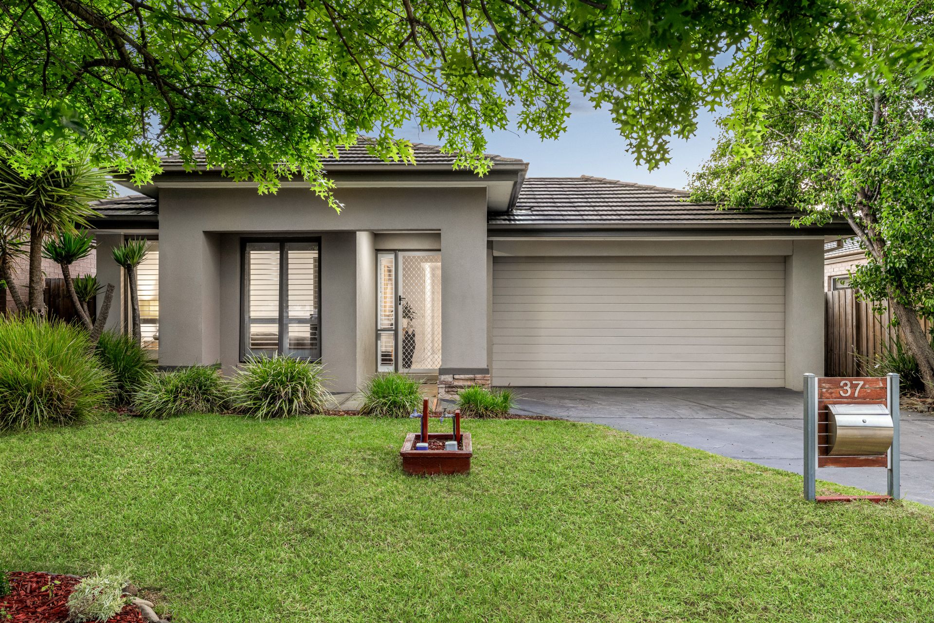 37 Ethereal Way, Sandhurst | OBrien Real Estate