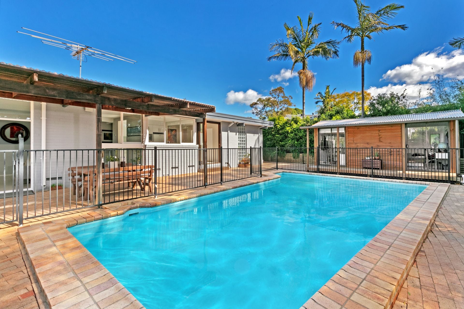 3 The Crest, Frenchs Forest | Parnell Partners