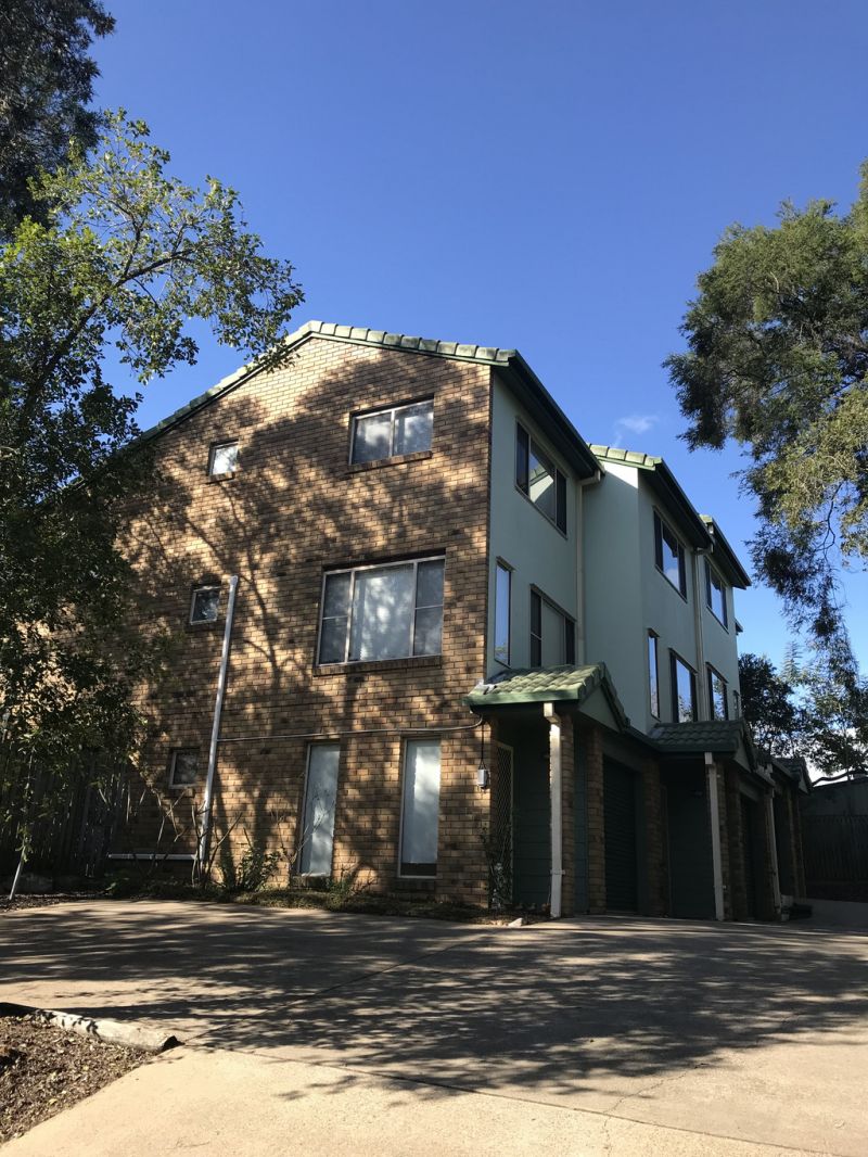 Property for Lease | CROWNE REAL ESTATE