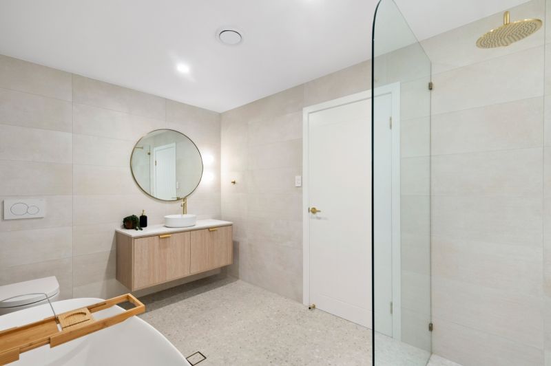 4 Valley View Road, Bateau Bay | Whiteman Property