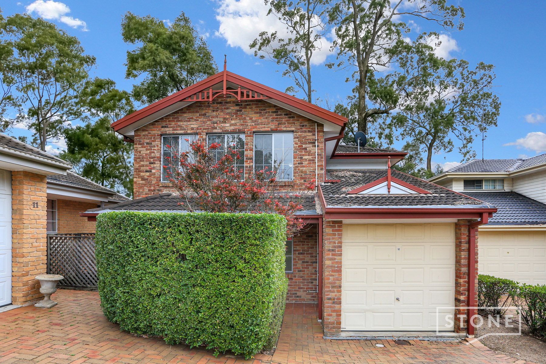 Real Estate For Lease - 12 Lyndhurst Way - Cherrybrook , NSW