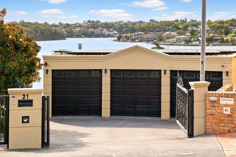 223 Stuart Street, Blakehurst | Luxe Agency by Maurice Maroon