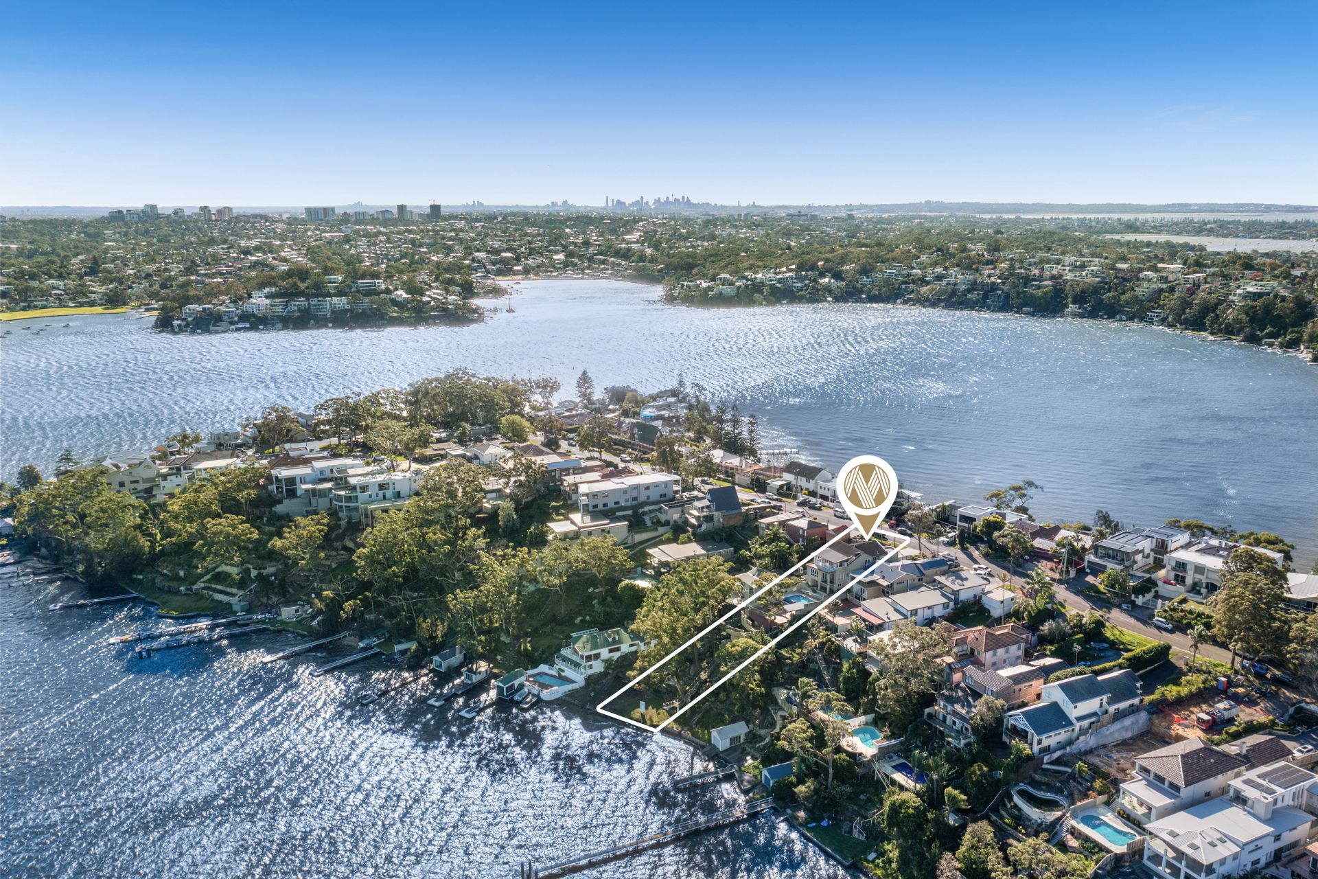 33 Kangaroo Point Road, Kangaroo Point | Luxe Agency by Maurice Maroon
