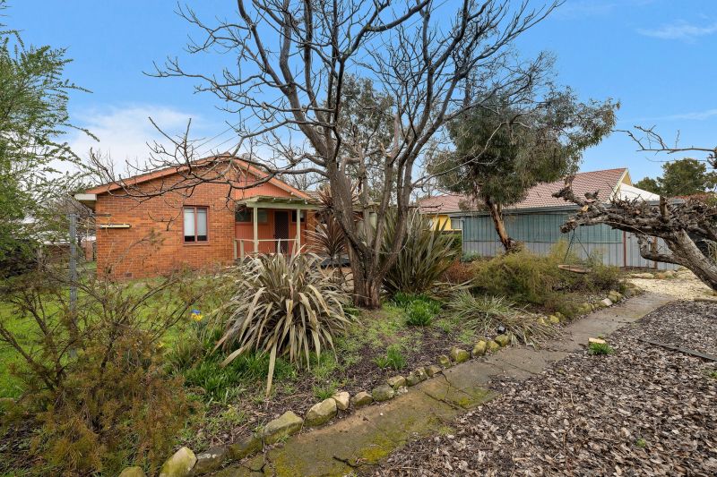 Real Estate For Lease - 8 Cooper Place - Watson , ACT