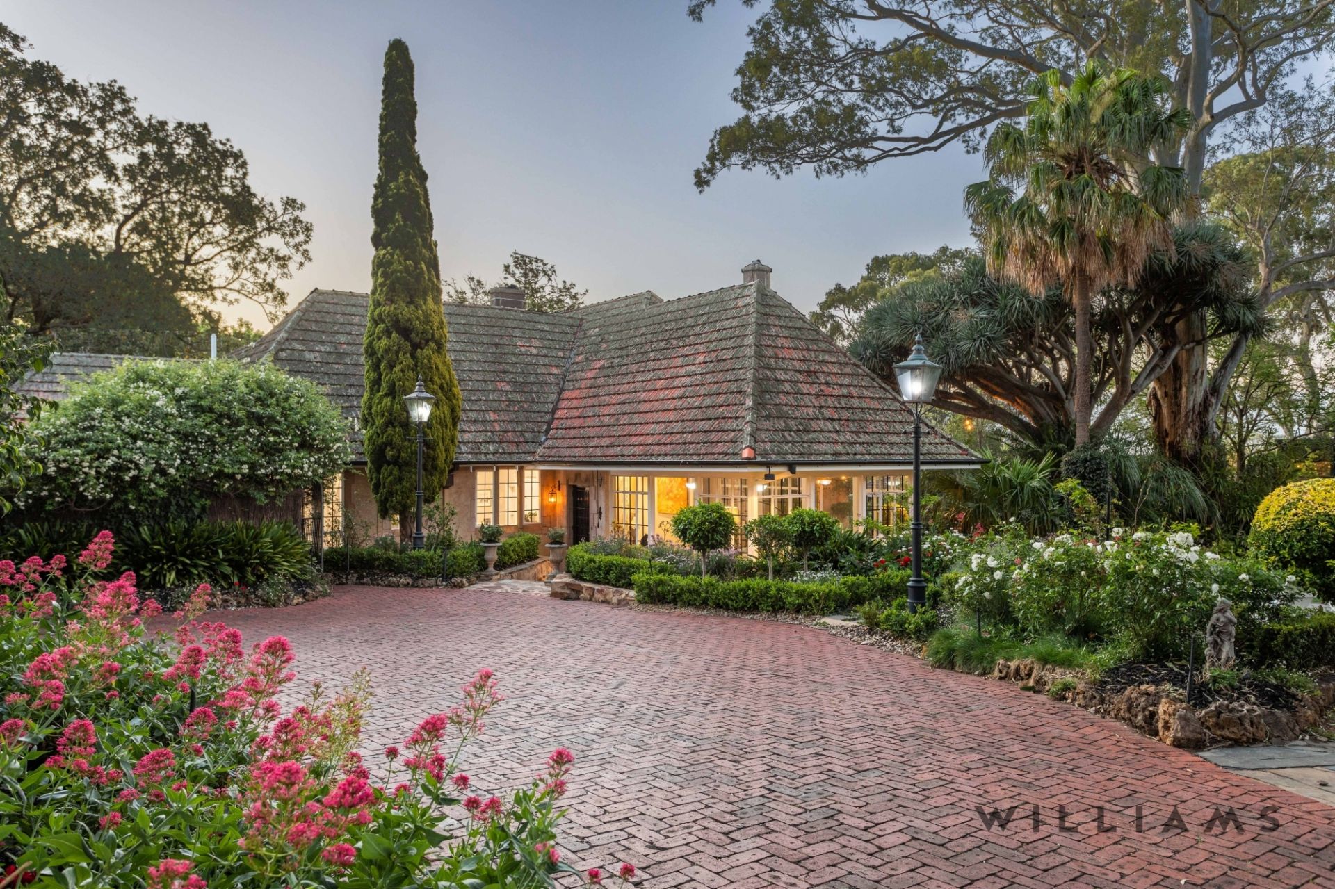 5 Carrick Hill Drive, Mitcham | Williams Real Estate