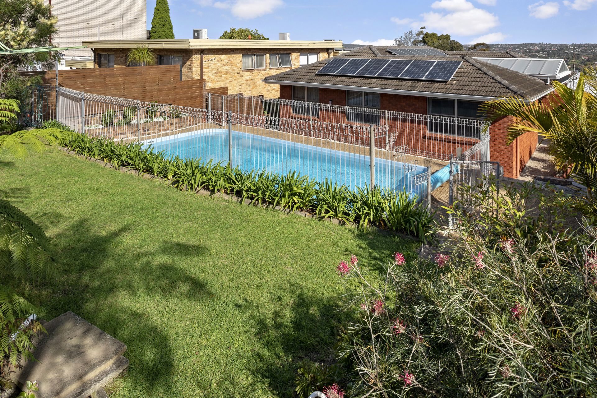 Real Estate For Sale - 8 Beacon Avenue - Beacon Hill , NSW