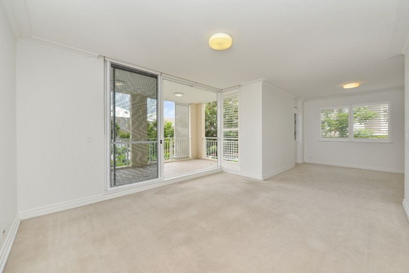 202/6 Peninsula Drive, Breakfast Point | Breakfast Point Realty