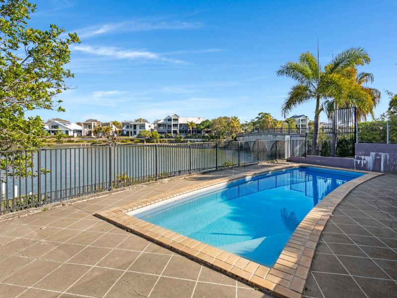 Real Estate For Lease - 5044 EMERALD ISLAND Drive - Carrara , QLD