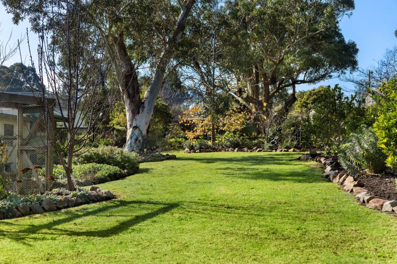 Real Estate For Sale - 6 Moorna Court - Mount Eliza , VIC