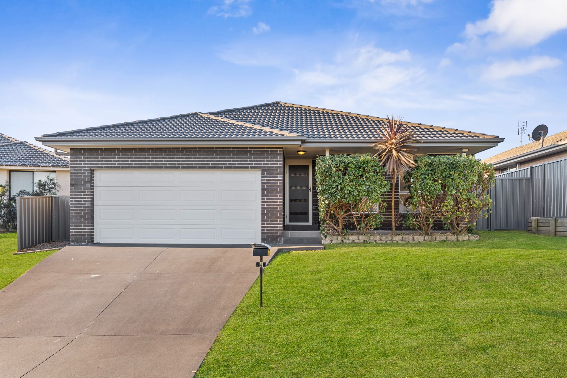 4 Millbrook Road, Cliftleigh | Valley Estate Agents