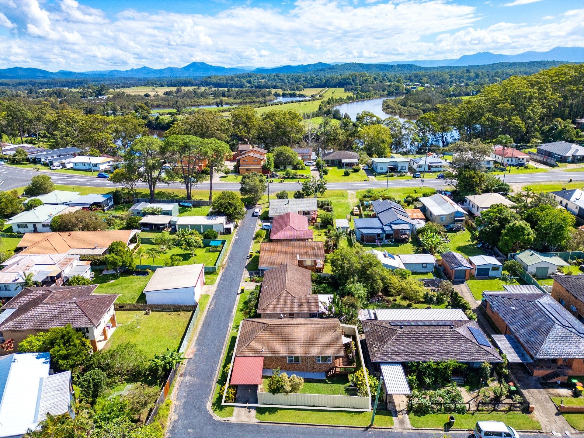 Real Estate For Sale - 4 Moore Place - Urunga , NSW