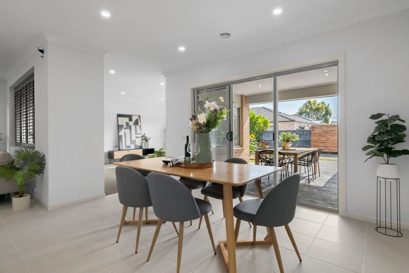 Real Estate For Sale - 4 Priory Way - Beveridge , VIC