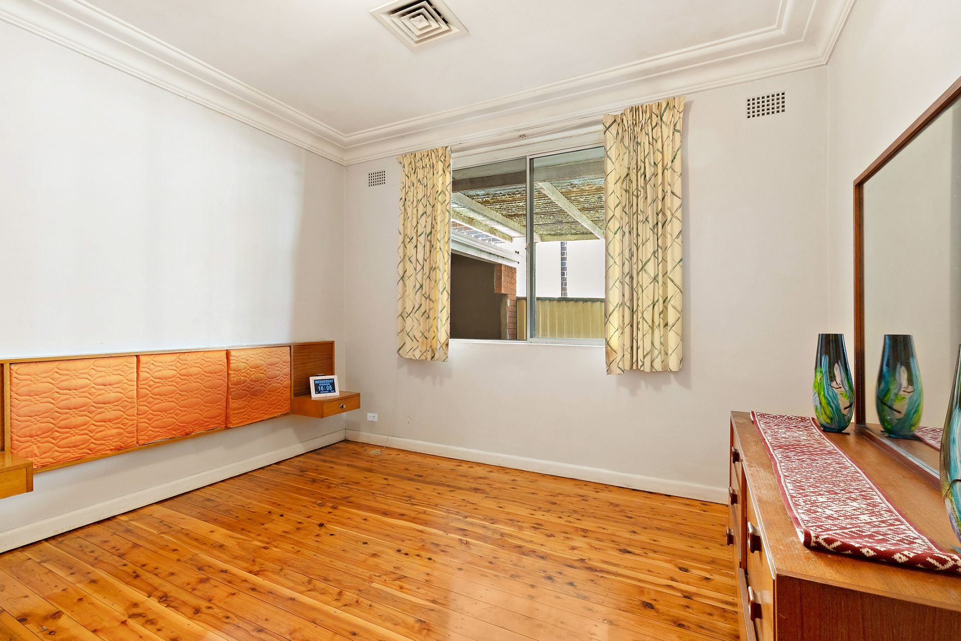 real-estate-for-sale-126-hillcrest-avenue-hurstville-grove-nsw