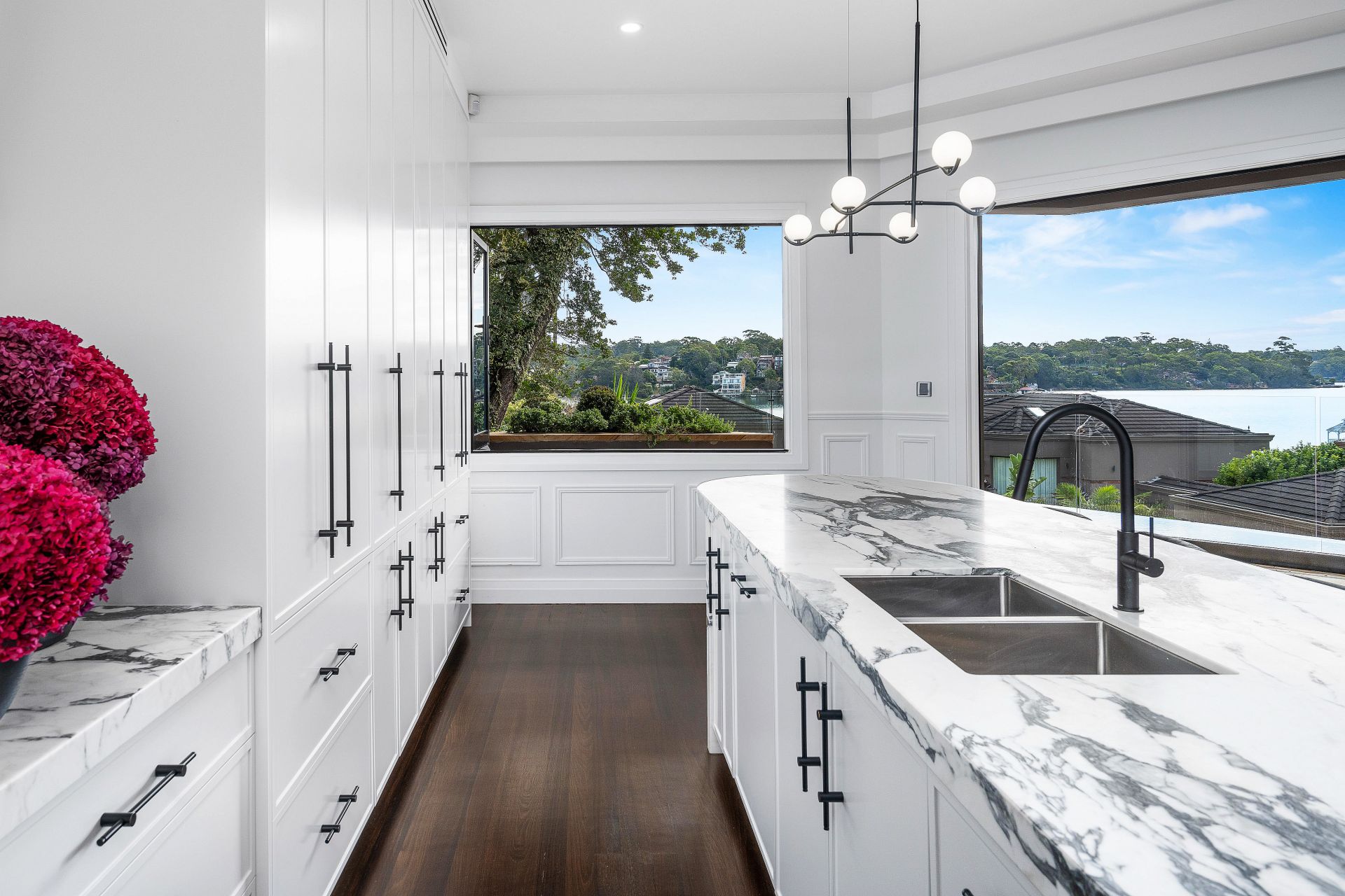 111 Kangaroo Point Road, Kangaroo Point | Luxe Agency by Maurice Maroon