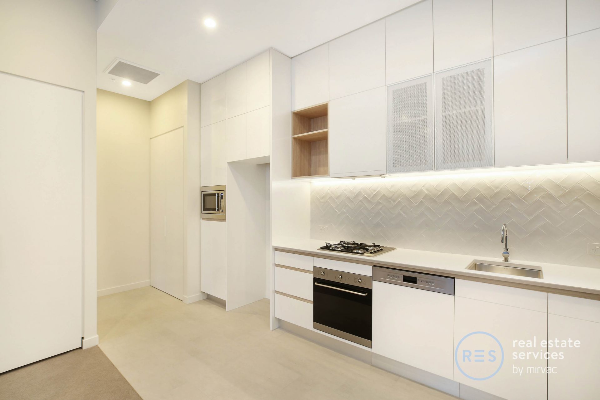 2206/17 Lachlan Street, Waterloo | Real Estate Services by Mirvac