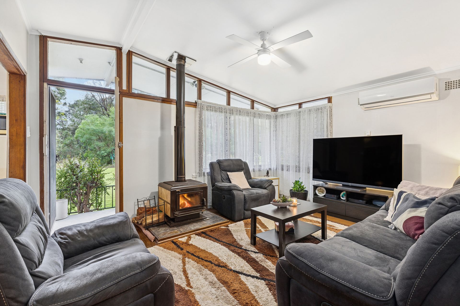 Real Estate For Sale - 22 Hermitage Crescent - Cartwright , NSW