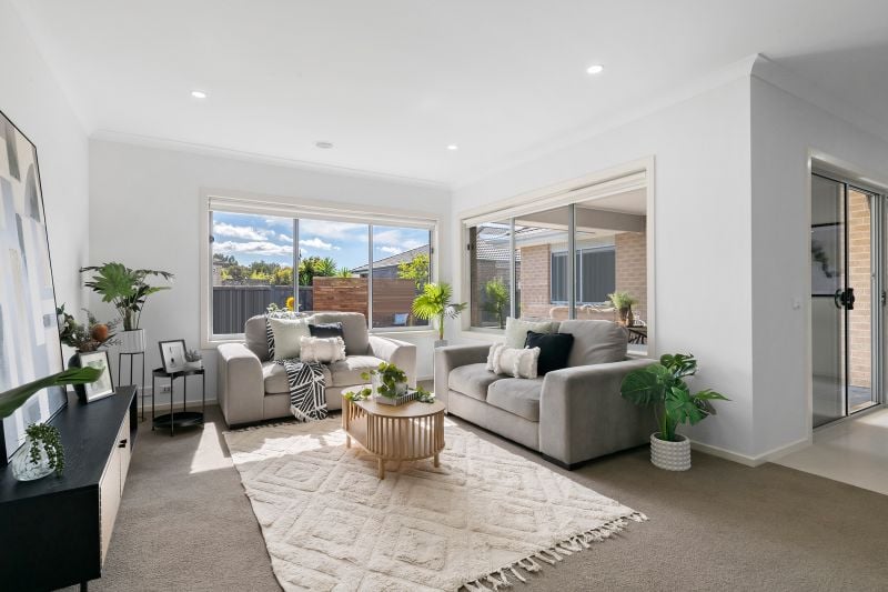 Real Estate For Sale - 4 Priory Way - Beveridge , VIC