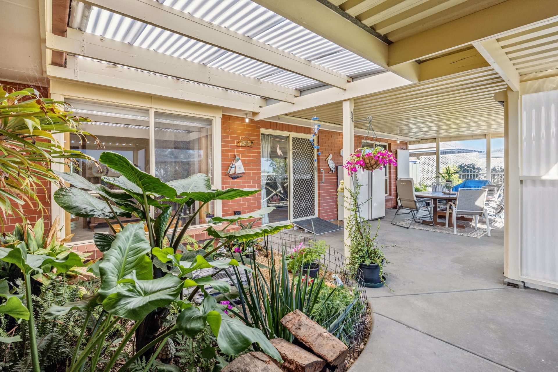 6 Clystlands Street, Meadows | Adcock Real Estate