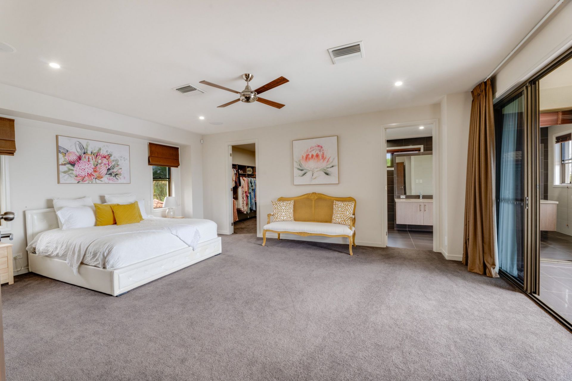 3103 Riverleigh Drive, Hope Island | Amir Prestige Group