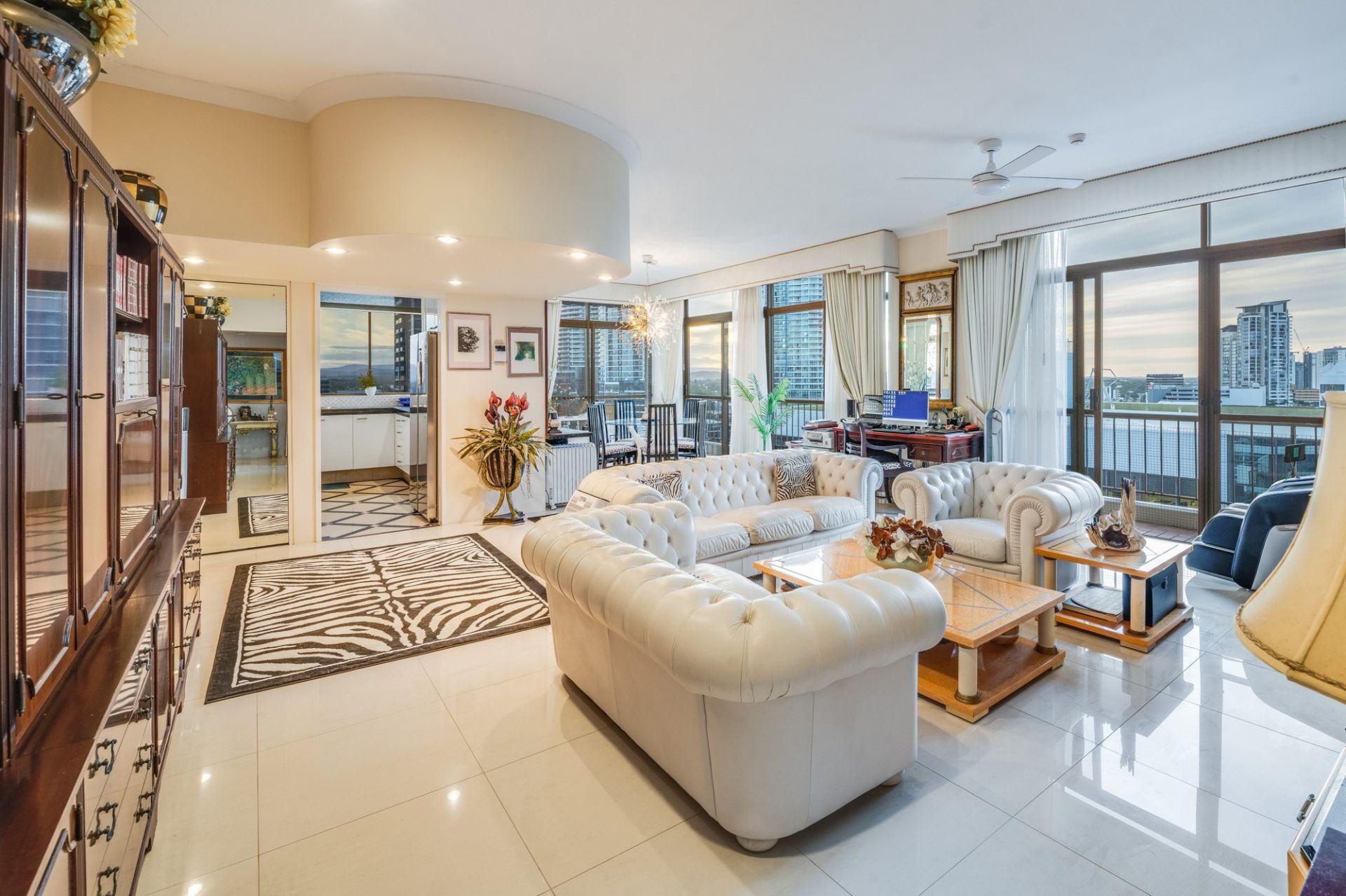 16D/10 Marine Parade, Southport | Amir Prestige Group