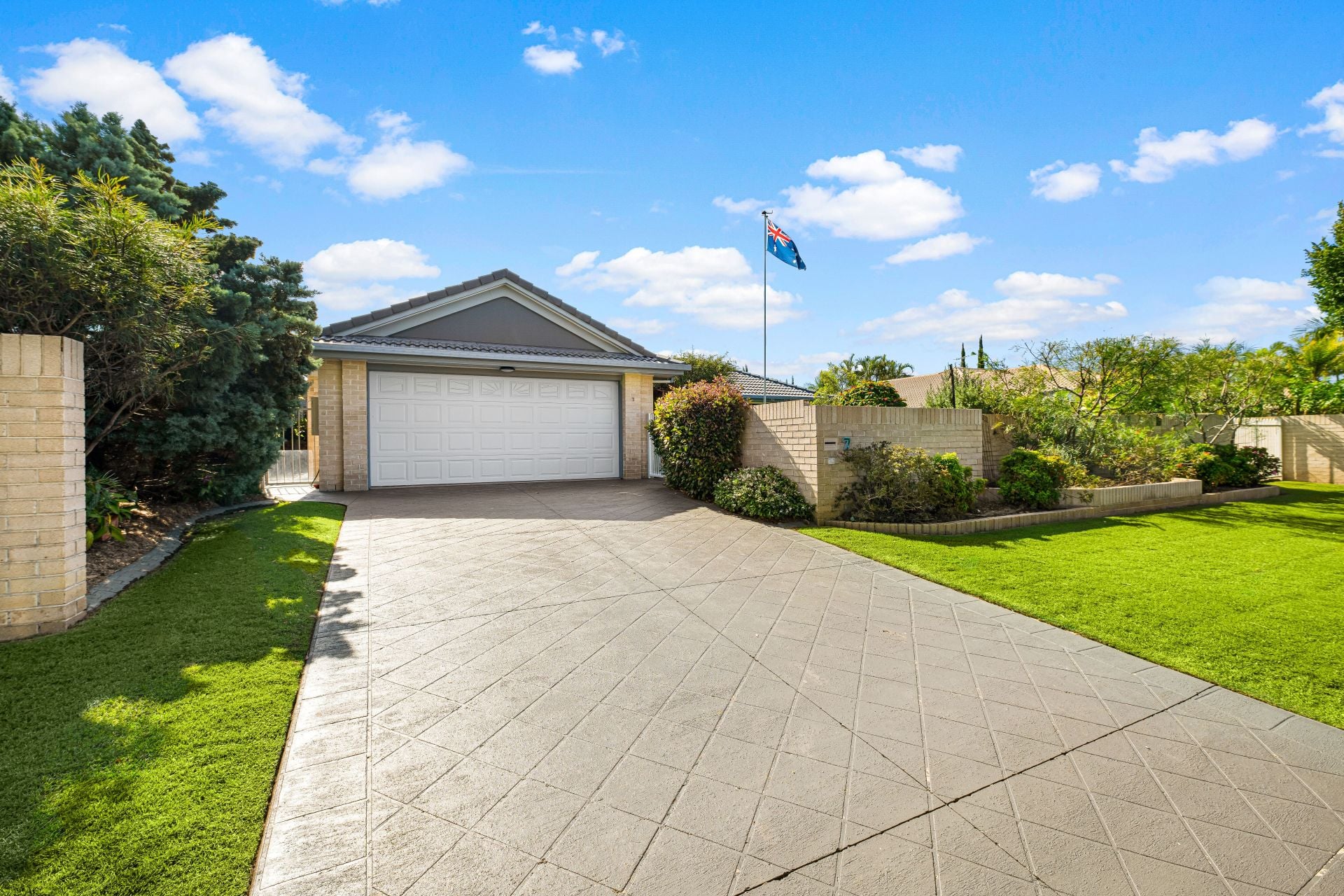 7 Firefly Street, Pelican Waters | Amber Werchon Property