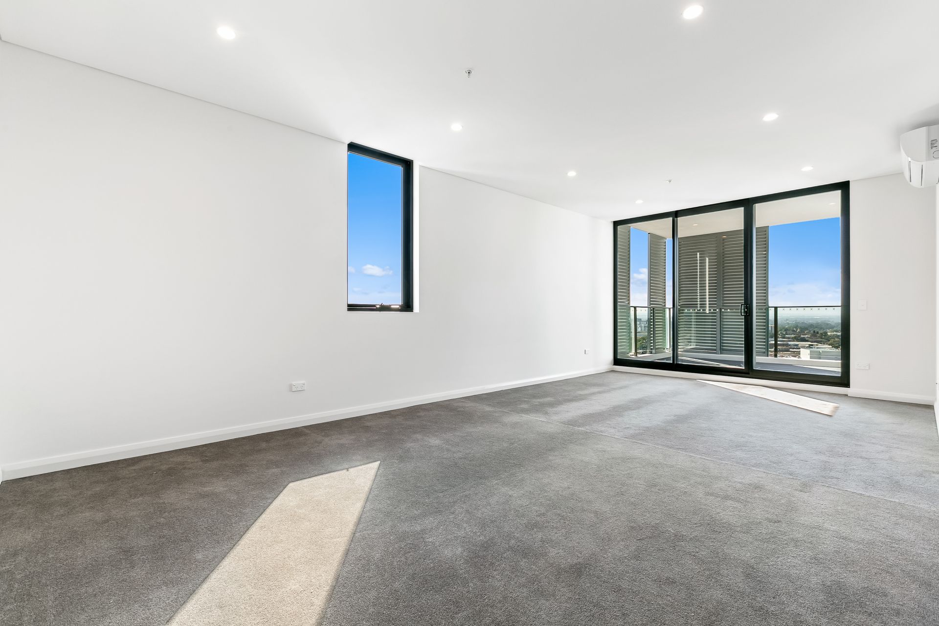 Real Estate For Lease - B1504/10 Norfolk Street - Liverpool , NSW