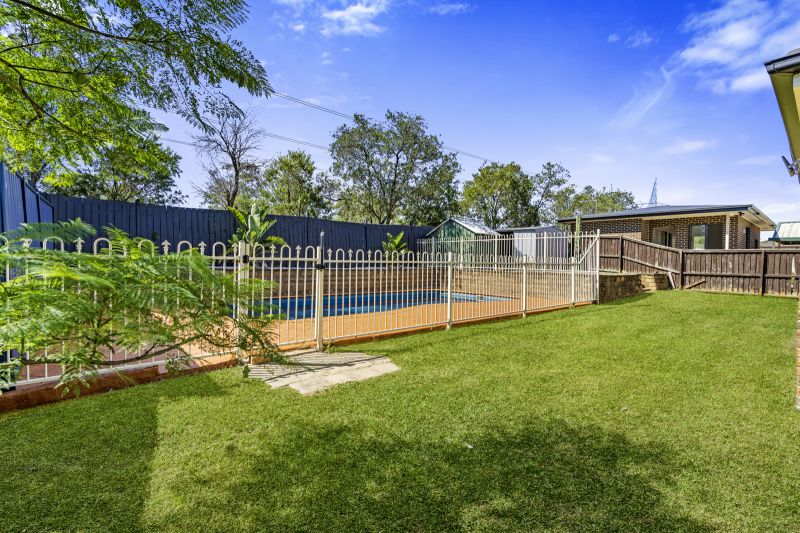 Real Estate For Lease - 2 Glenfield Drive - Currans Hill , NSW