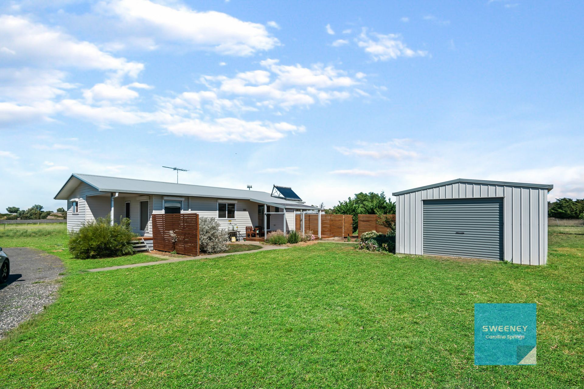 15 Gard Road, MOUNT COTTRELL | Sweeney Estate Agents