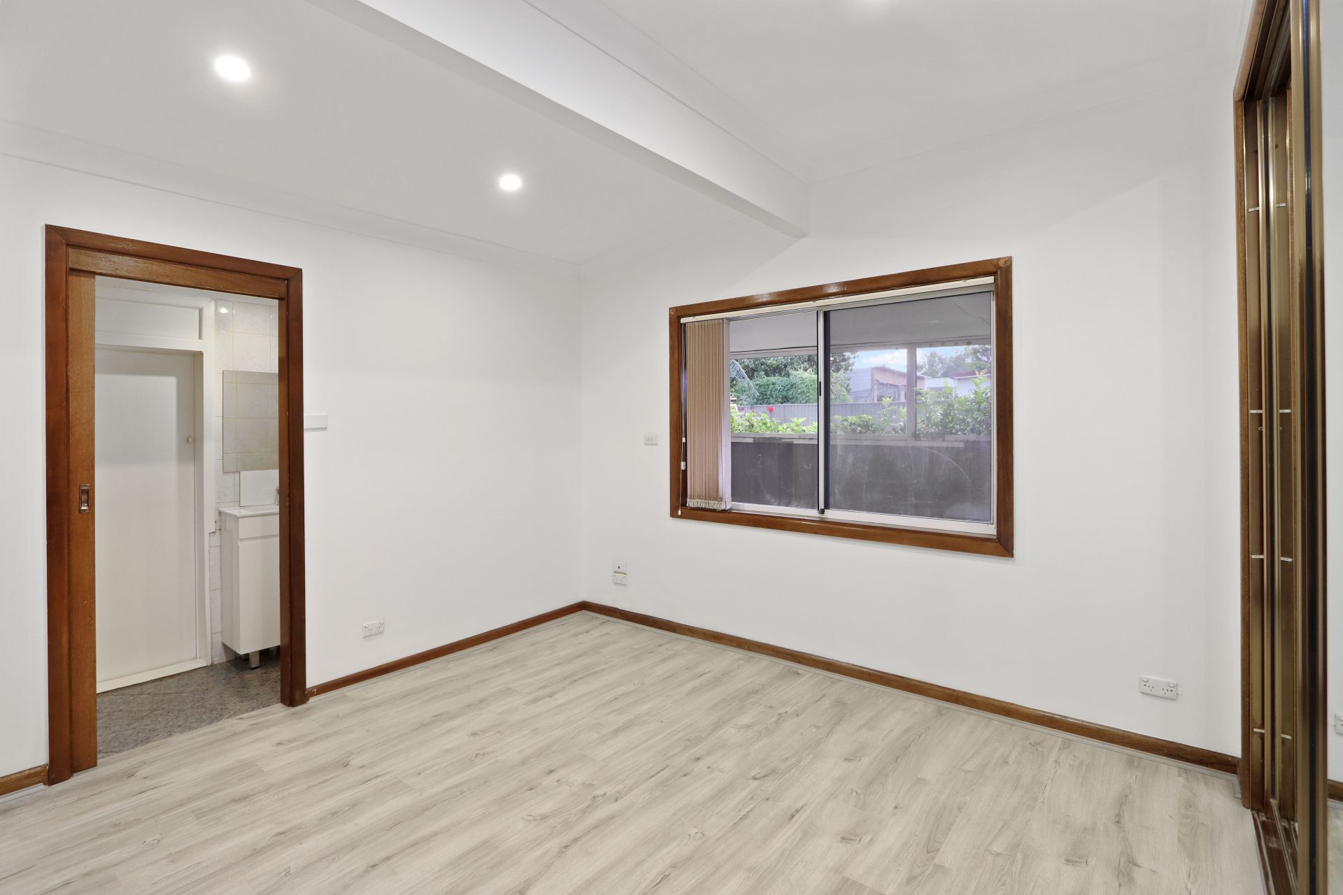 8 Captain Cook Drive, Caringbah | Allam Real Estate