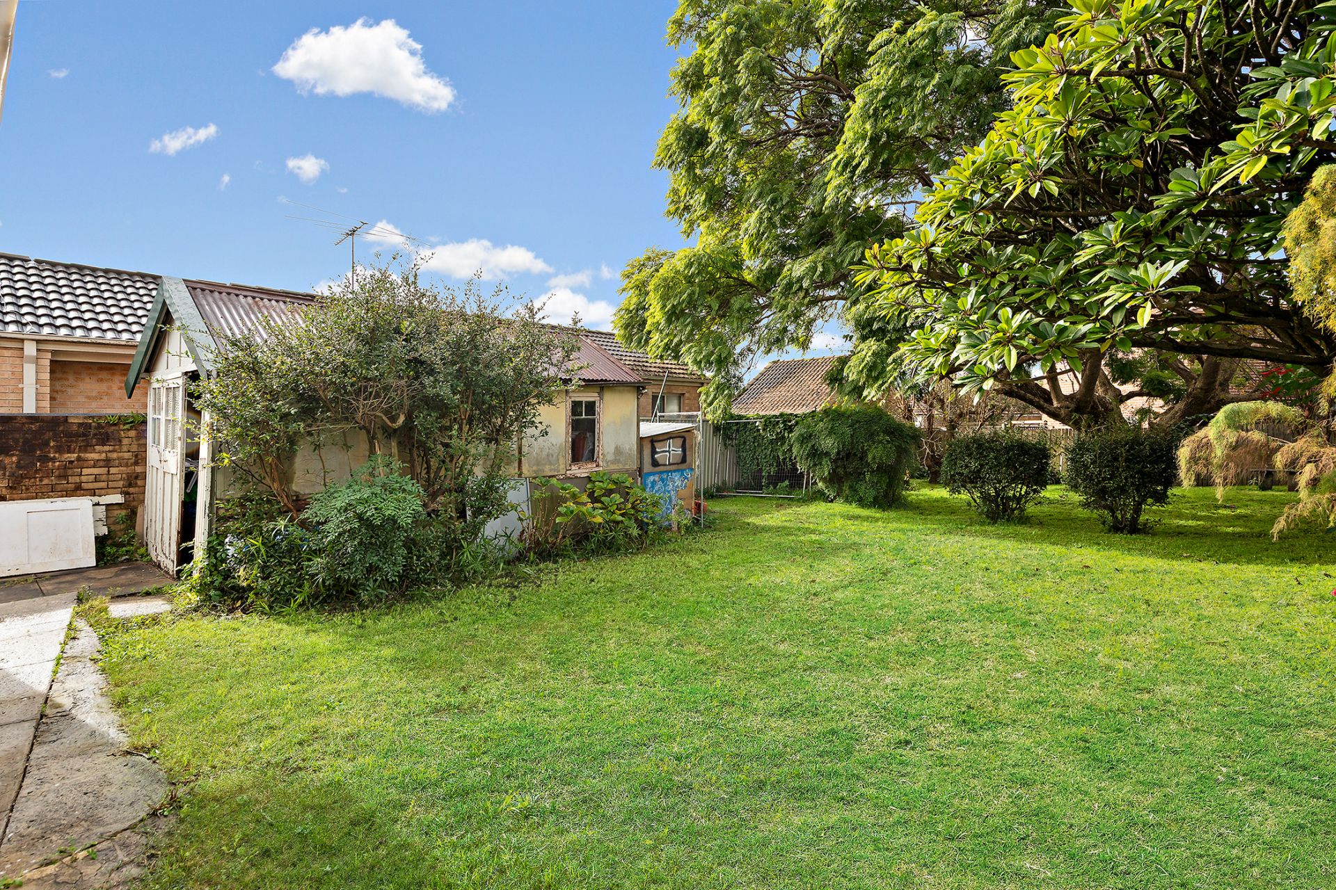 Real Estate For Sale - 576 Forest Road - Bexley , NSW