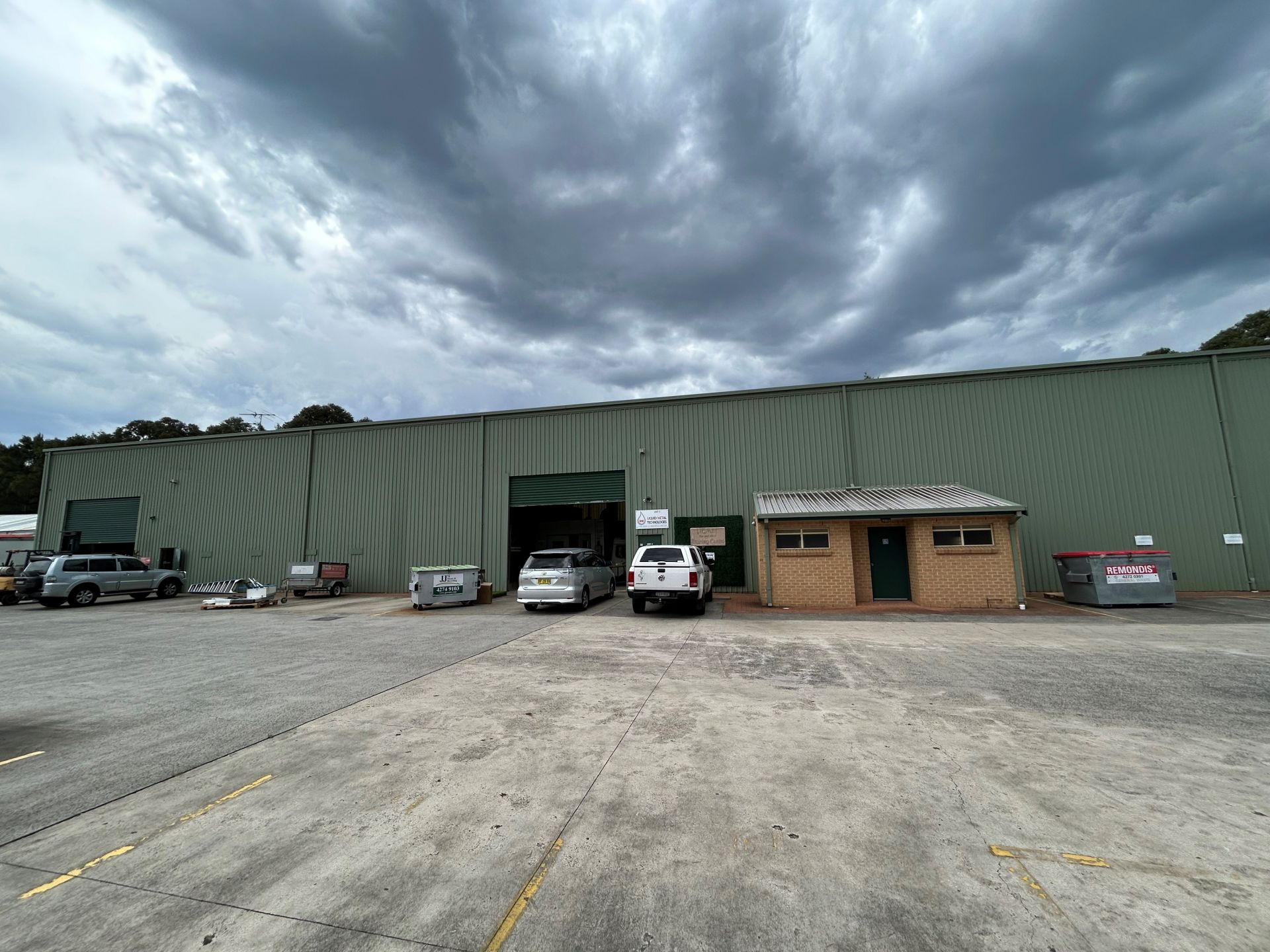 4 & 5/7 Pioneer Drive, Woonona | WHK Commercial