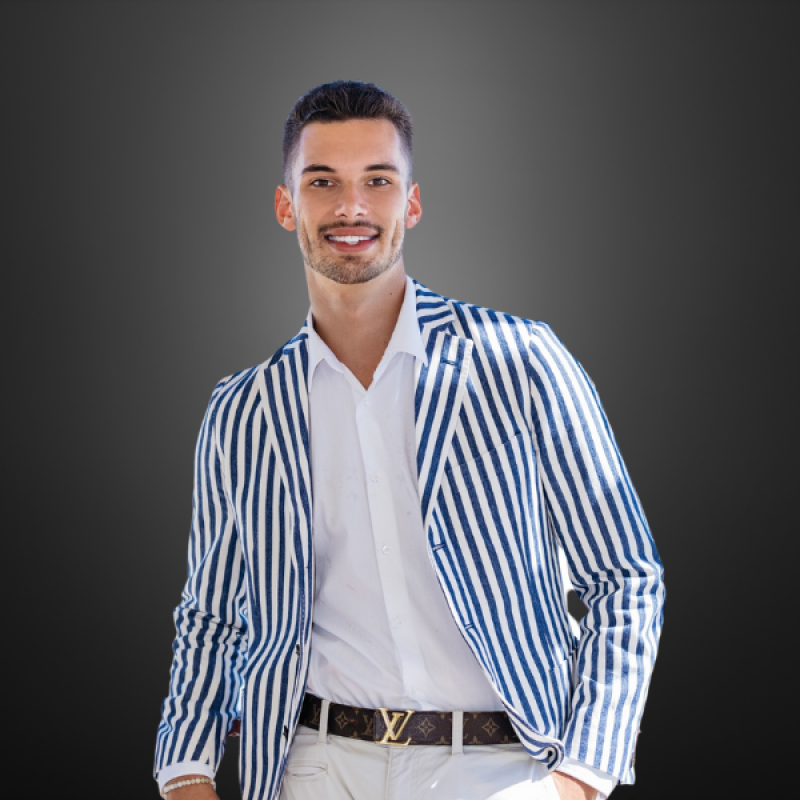 Zach Murray | Amir Prestige Group