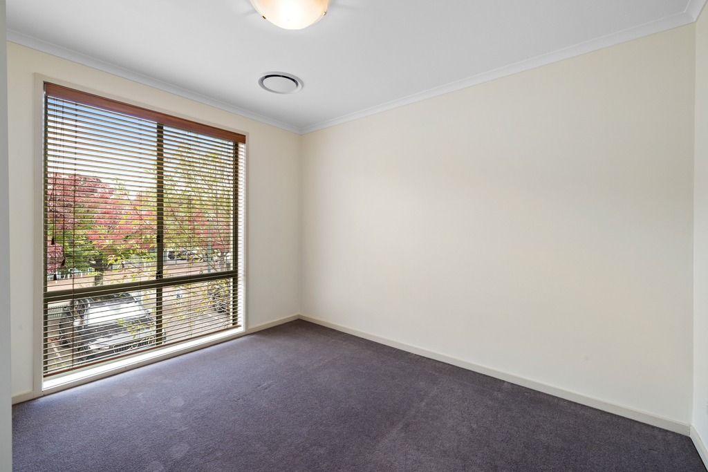 Real Estate For Lease - 4/4 Riley Close - Ngunnawal , ACT