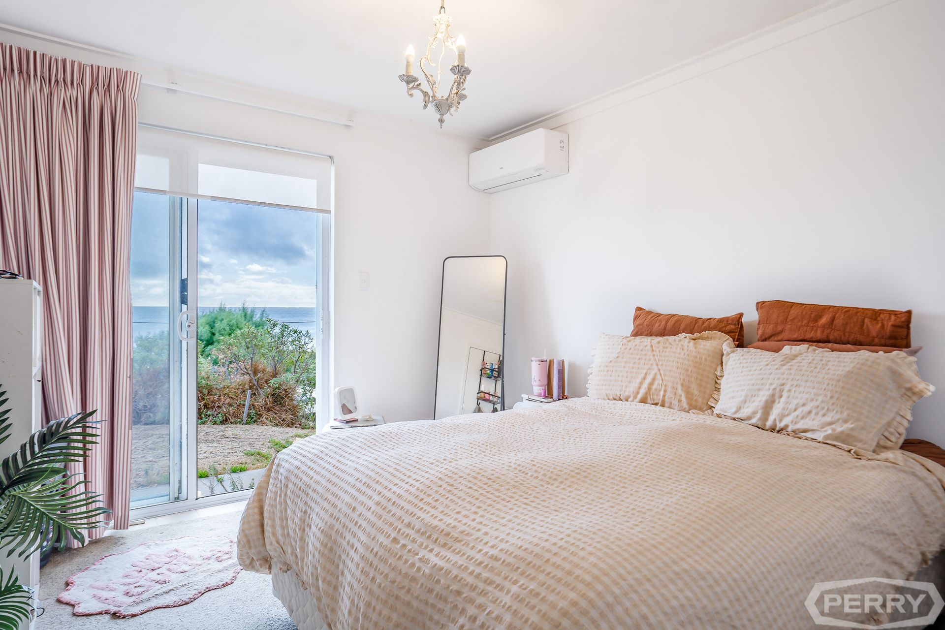 89 Spinaway Parade, Falcon | H.& N. PERRY