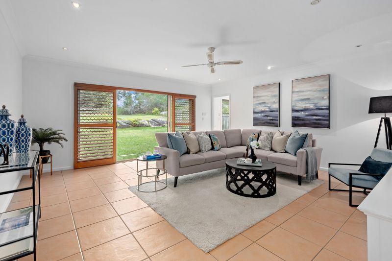 Real Estate For Sale - 17 Southern Cross Way - Allambie Heights , NSW