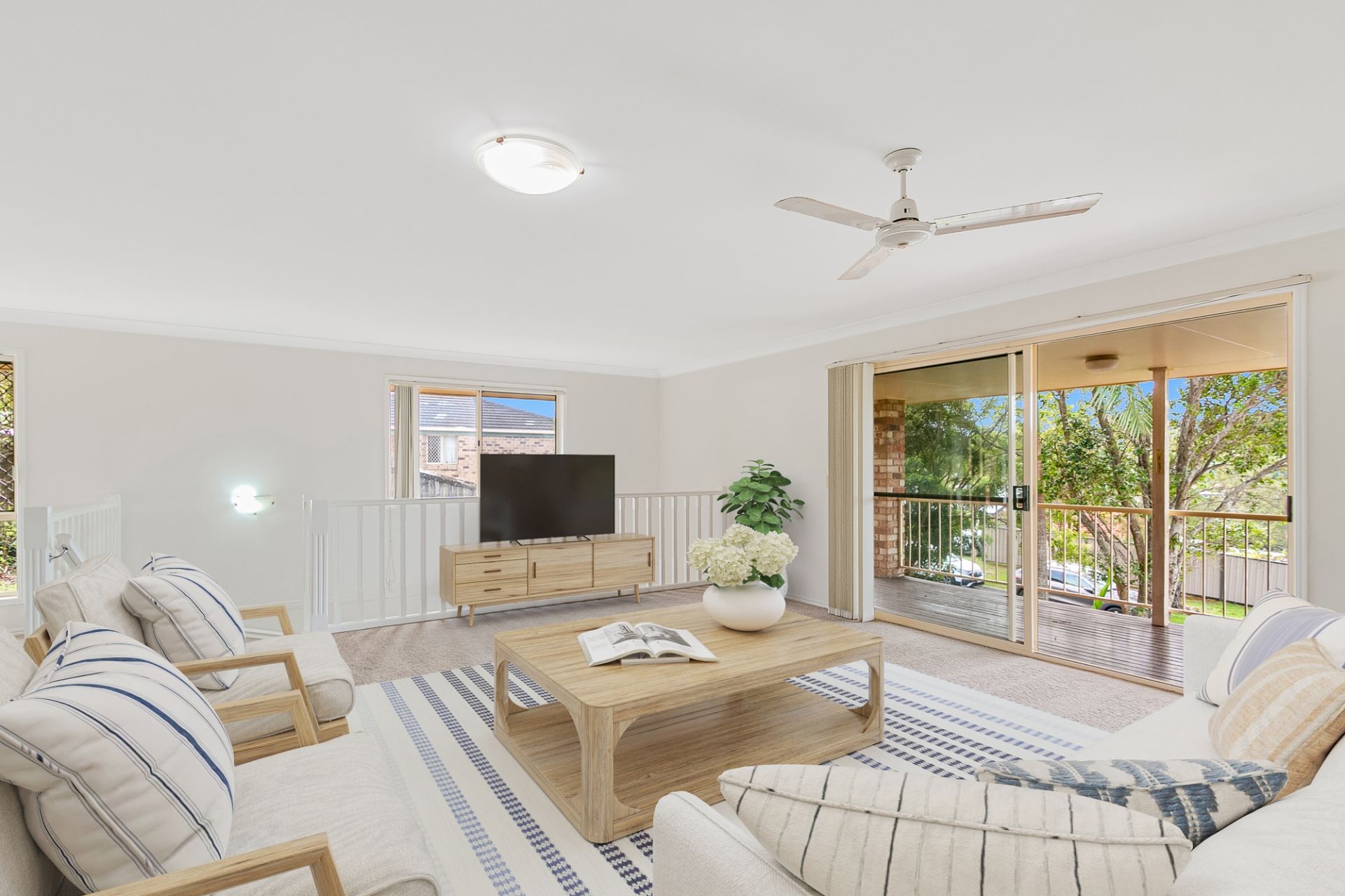 2/2 Shamrock Avenue, Banora Point | DJ Stringer Property Services