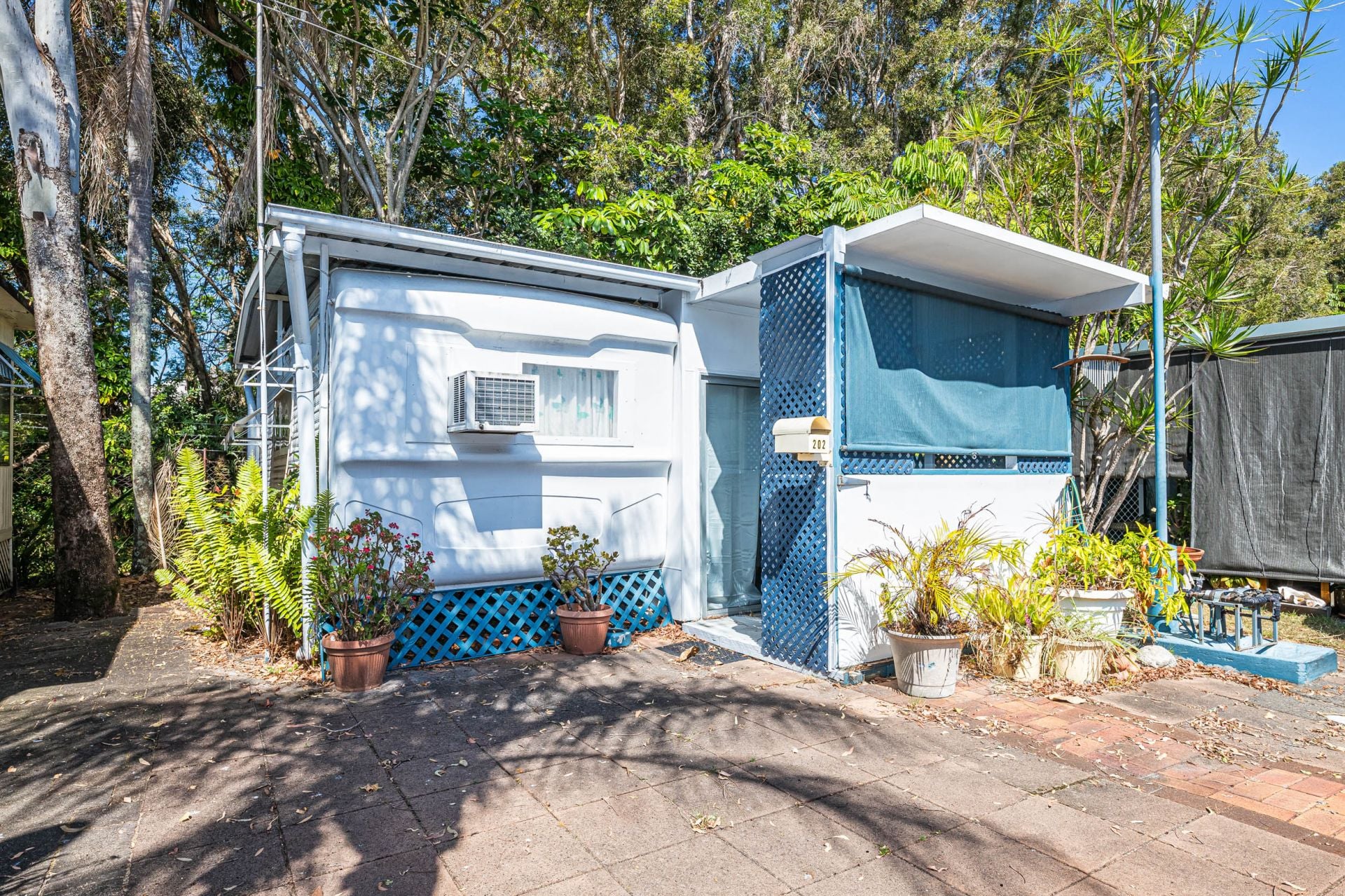 202/40 Jacana Avenue, Woorim | Knobel and Davis North