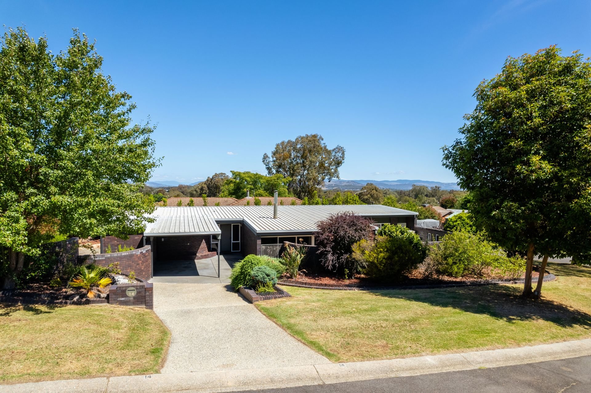 14 Darrambal Drive, Springdale Heights | Gilson Yonson Real Estate