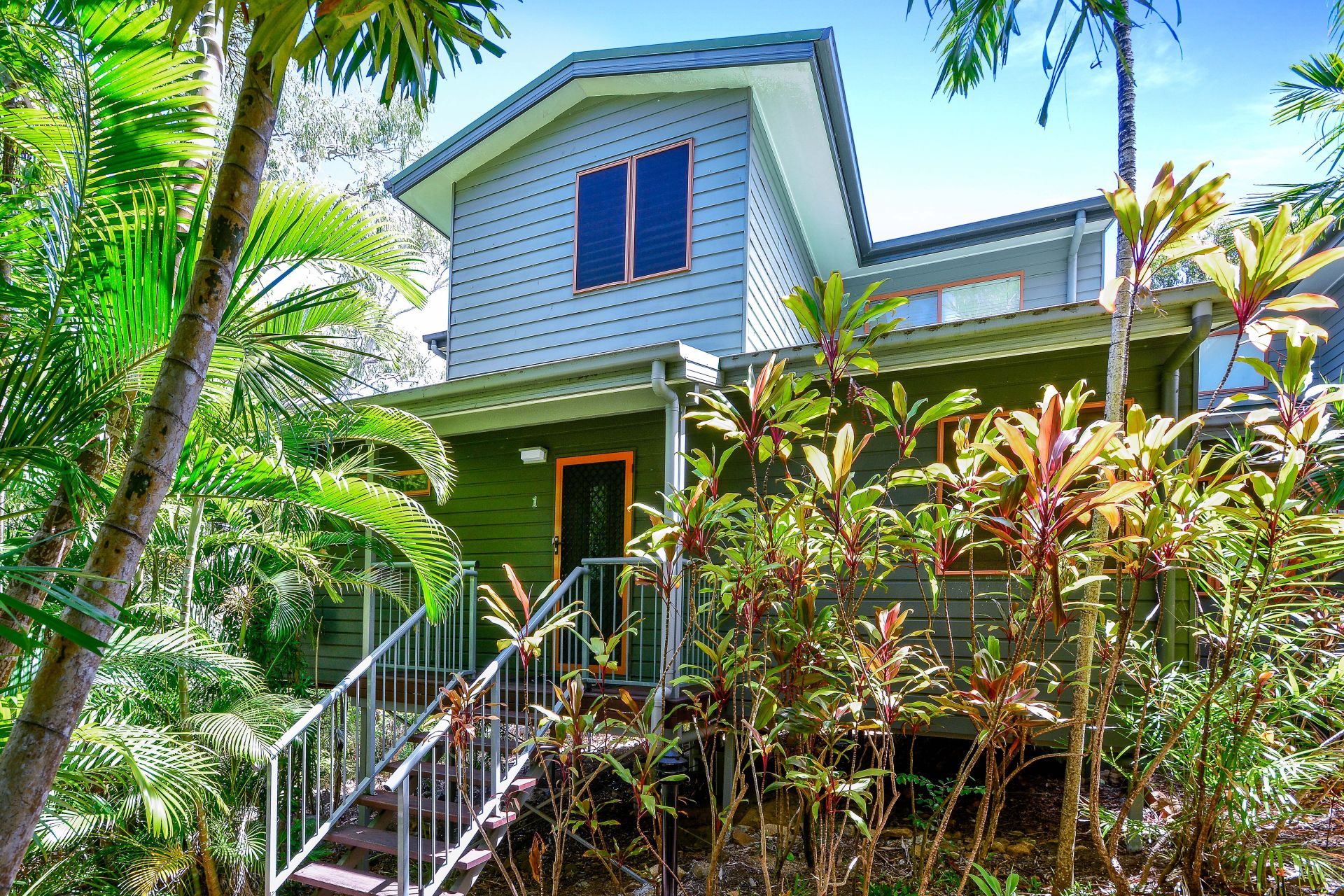 Heliconia 1/1 Flametree Grove, Hamilton Island | Hamilton Island Real ...