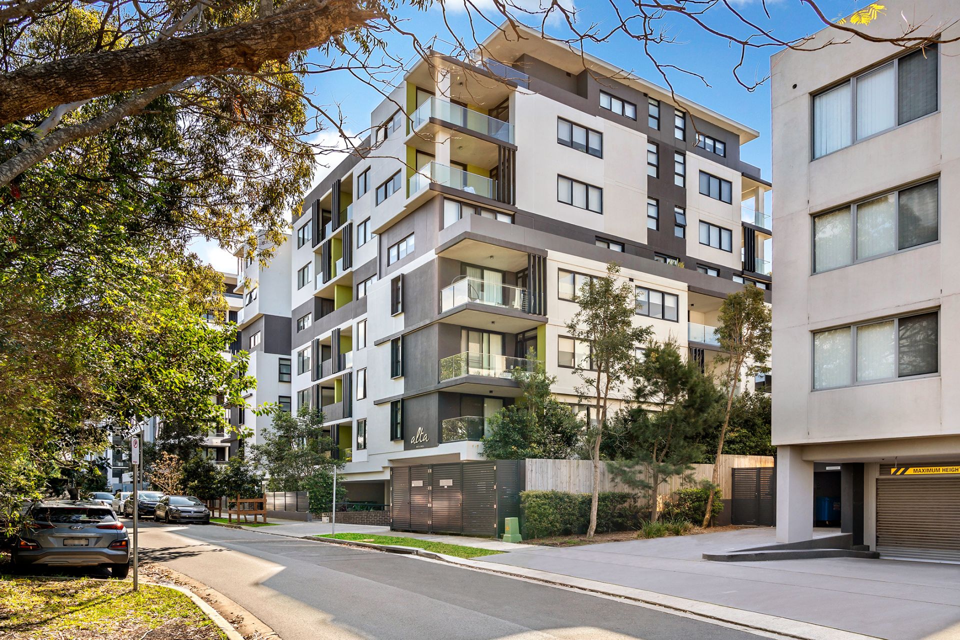 Real Estate For Sale - D101/42 Pinnacle Street - Miranda , NSW