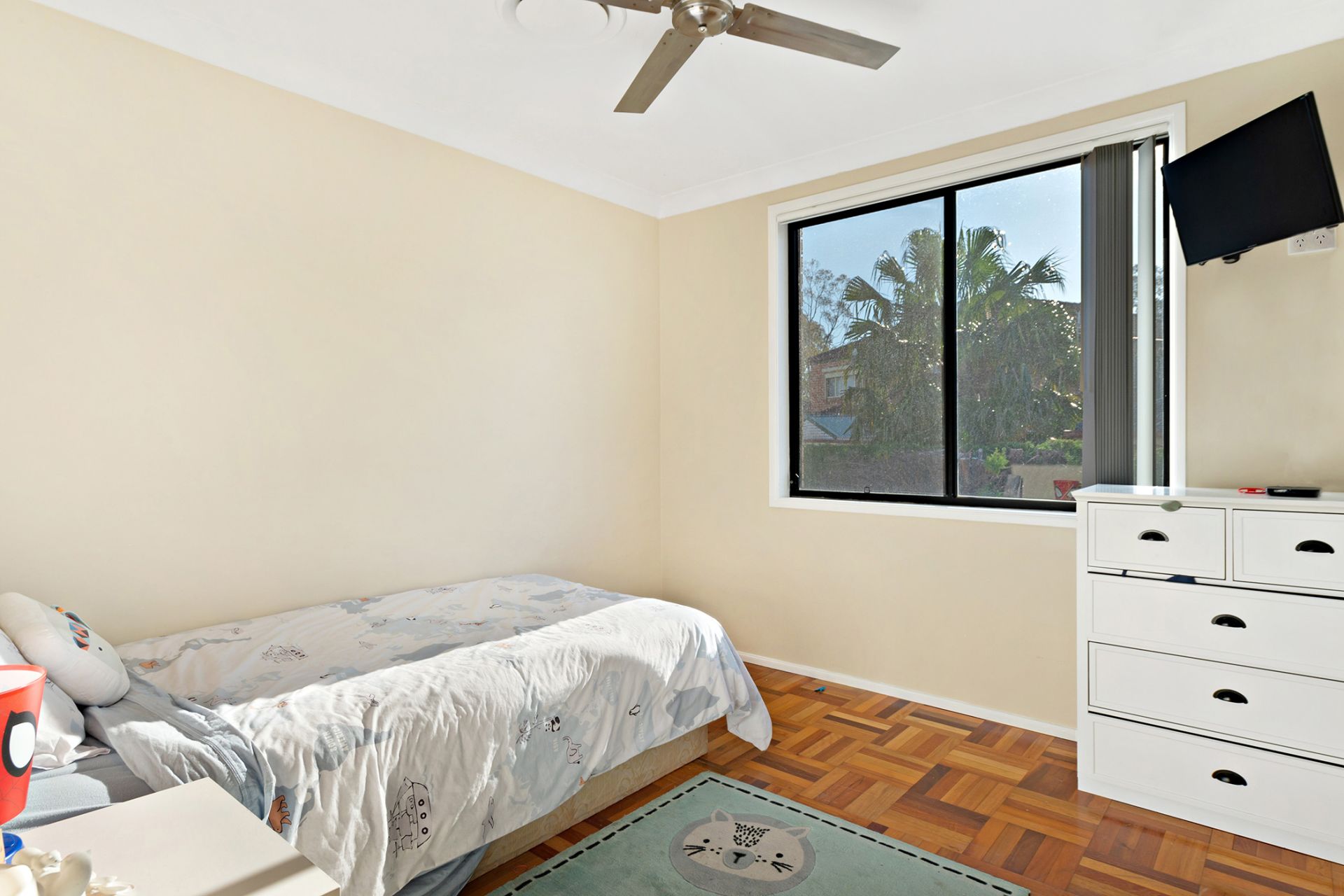 Real Estate For Sale - 7 Patrick Place - Currans Hill , NSW