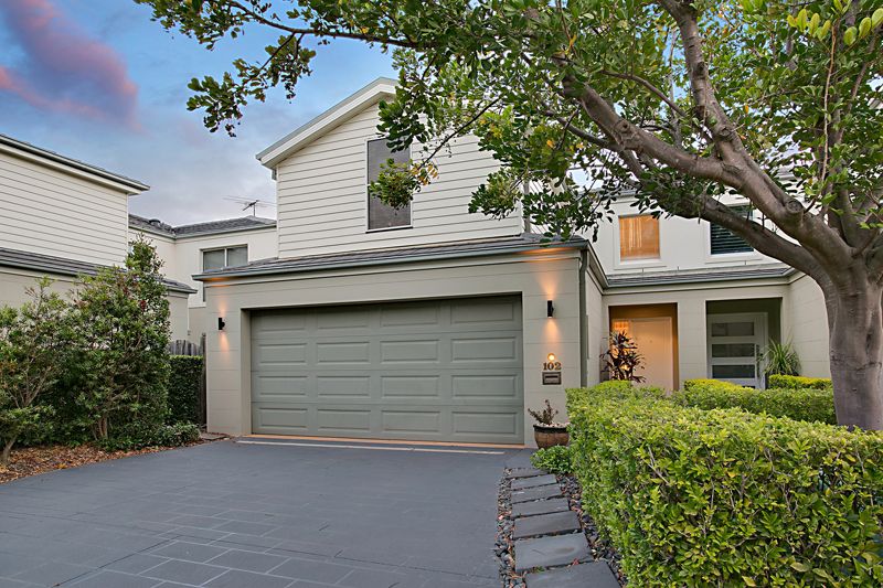 Real Estate For Sale - 102 Governors Way - Macquarie Links , NSW