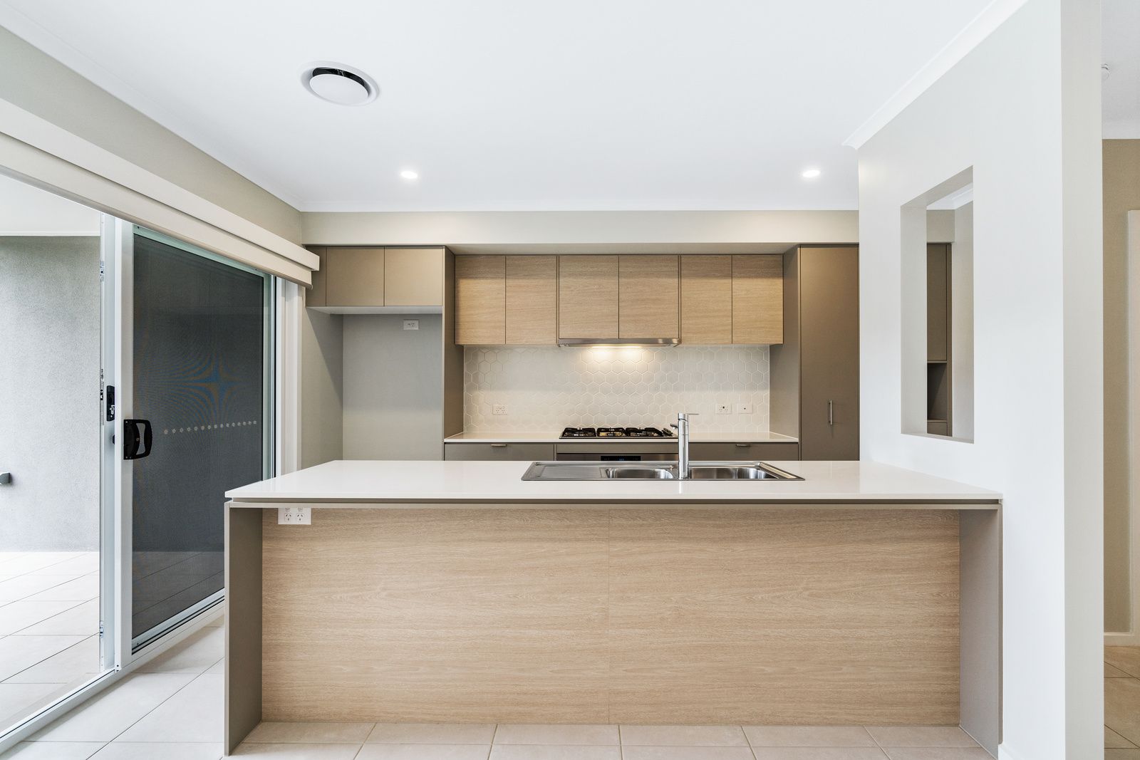 Real Estate For Lease - 8 Tangerine Way - Cobbitty , NSW