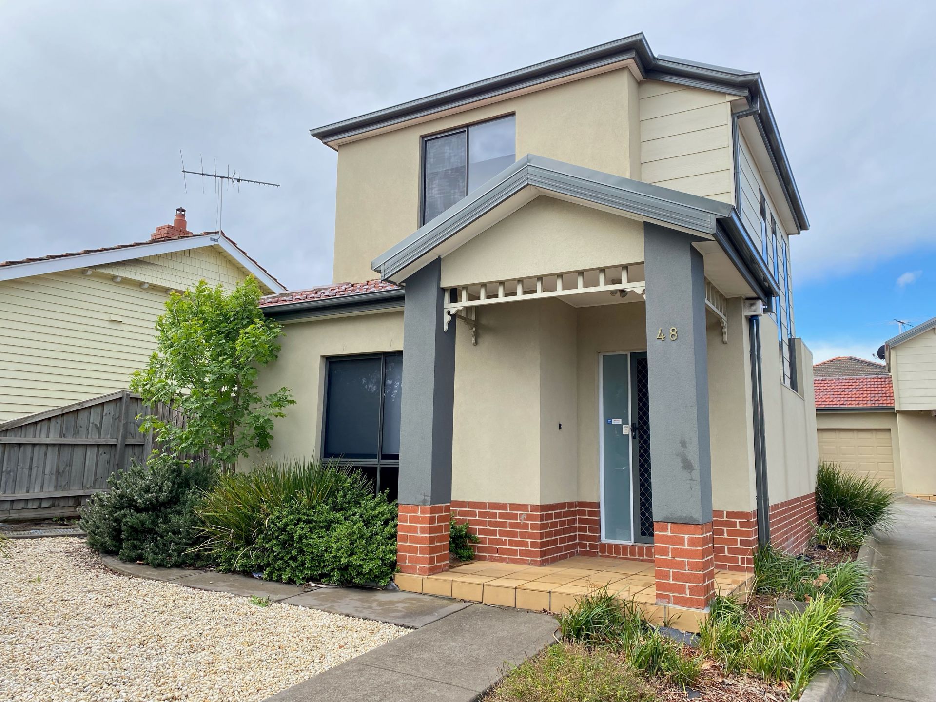 1/46-48 Bulla Road, Strathmore | Dingle Partners