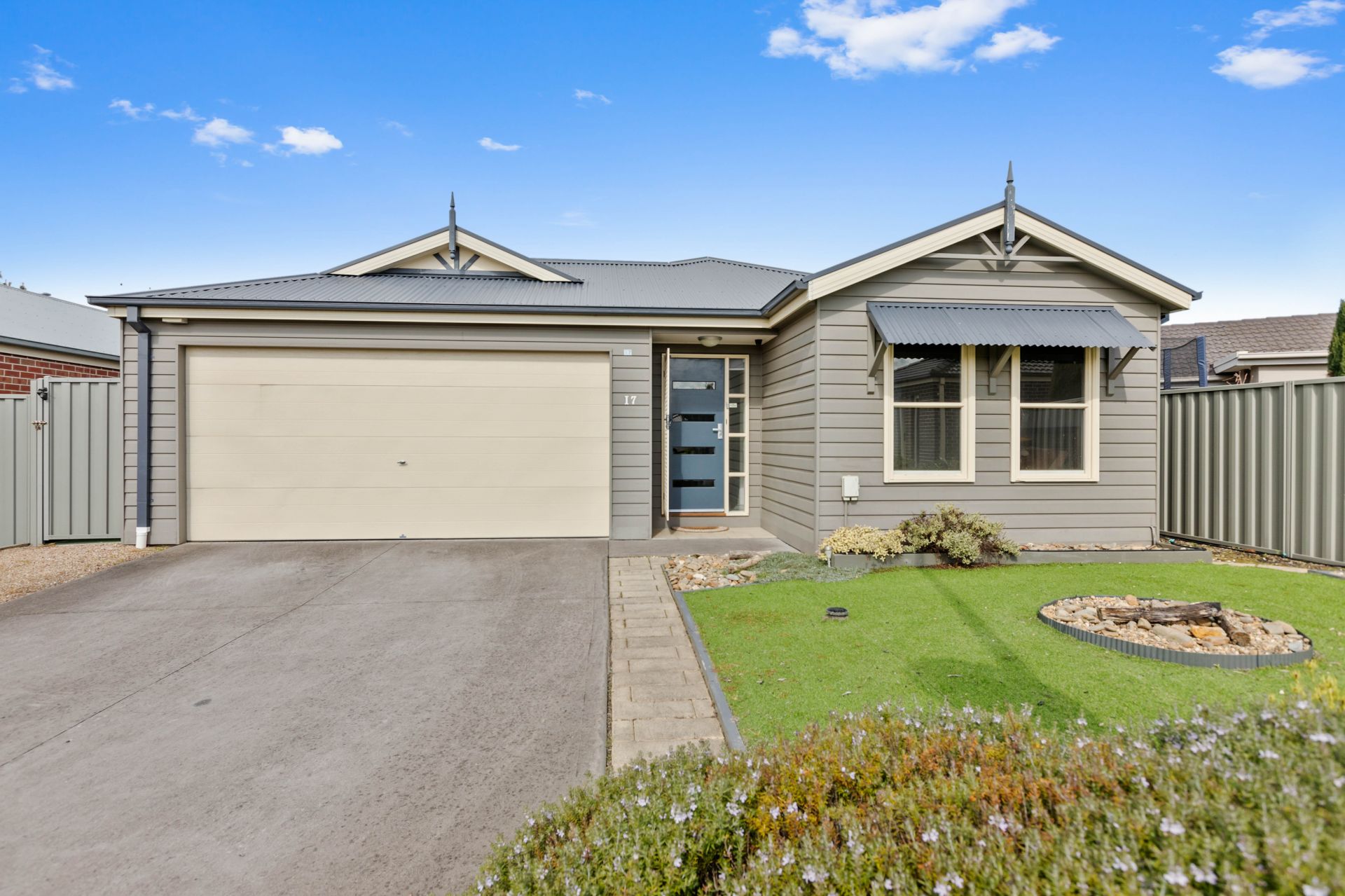 17 Newcastle Way, Langwarrin | OBrien Real Estate